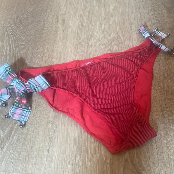 Victoria's Secret | Intimates & Sleepwear | Victorias Secret Large ...